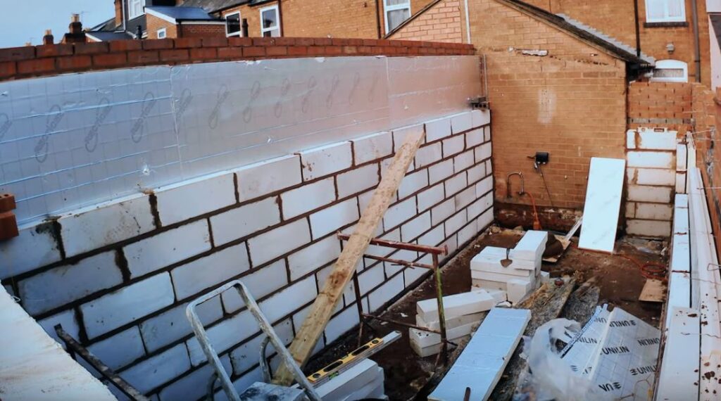 Tiny House Build Project: Insulation and Internal Blocks